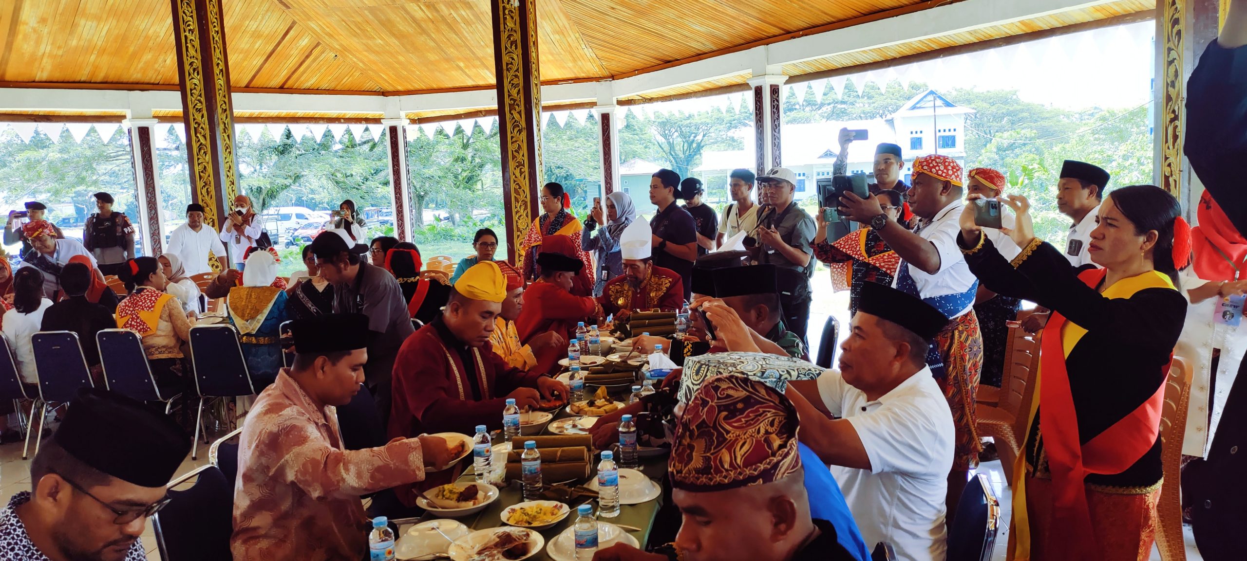 Tradisi Orom Sasadu Menjadi Rangkaian Pembukaan Festival Teluk Jailolo ...